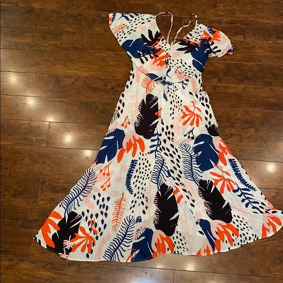 Lalesso | Dresses | La Lesso Maxi Leaf Dress | Poshmark